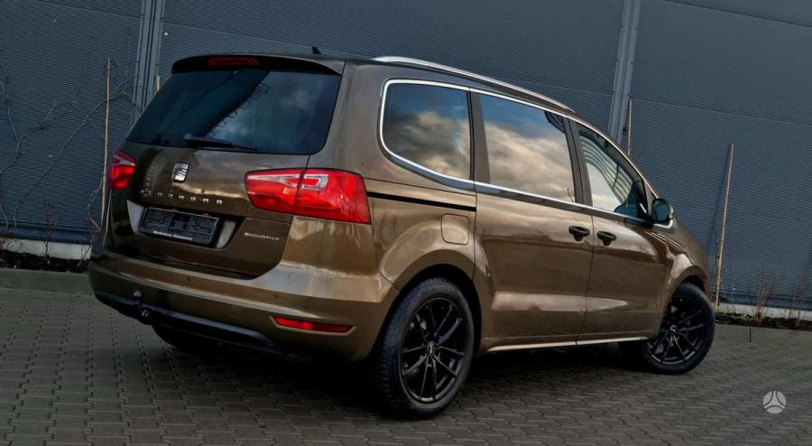 Brown SEAT Alhambra 2012 in Vilnius, with an engine capacity of 1.97 L and mileage of 291 thousand km for 7950 €, photo 6 on AUTOMOTO.COM.LV