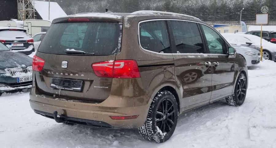 Brown SEAT Alhambra 2012 in Vilnius, with an engine capacity of 1.97 L and mileage of 291 thousand km for 7850 €, photo 1 on AUTOMOTO.COM.LV