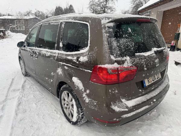 Brown SEAT Alhambra 2012 in Vilnius, with an engine capacity of 1.97 L and mileage of 284 thousand km for 6500 €, photo 8 on AUTOMOTO.COM.LV
