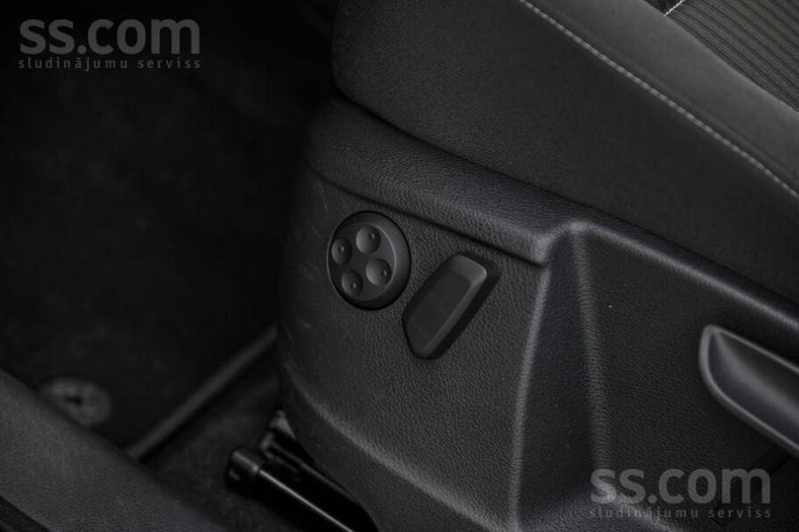 Brūns SEAT Alhambra 2012 Jelgava, ar dzinēja tilpumu 2.00 L un nobraukumu 240 tūkst. km par 8700 €, foto 27 vietnē AUTOMOTO.COM.LV