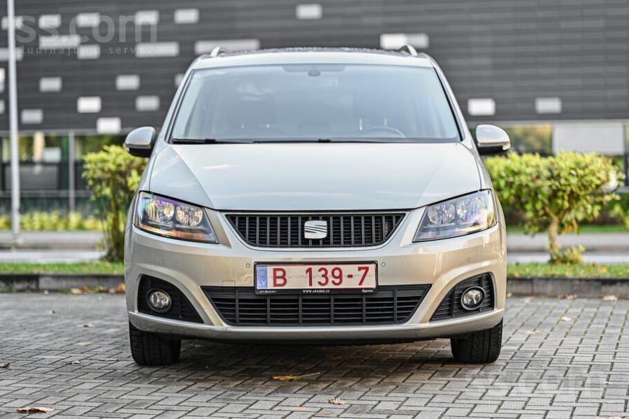 Brown SEAT Alhambra 2012 in Jelgava, with an engine capacity of 2.00 L and mileage of 240 thousand km for 8700 €, photo 4 on AUTOMOTO.COM.LV