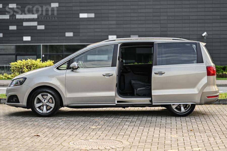 Brown SEAT Alhambra 2012 in Jelgava, with an engine capacity of 2.00 L and mileage of 240 thousand km for 8700 €, photo 11 on AUTOMOTO.COM.LV