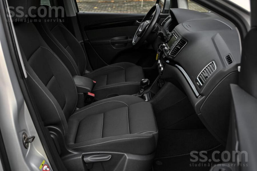 Brown SEAT Alhambra 2012 in Jelgava, with an engine capacity of 2.00 L and mileage of 240 thousand km for 8700 €, photo 15 on AUTOMOTO.COM.LV