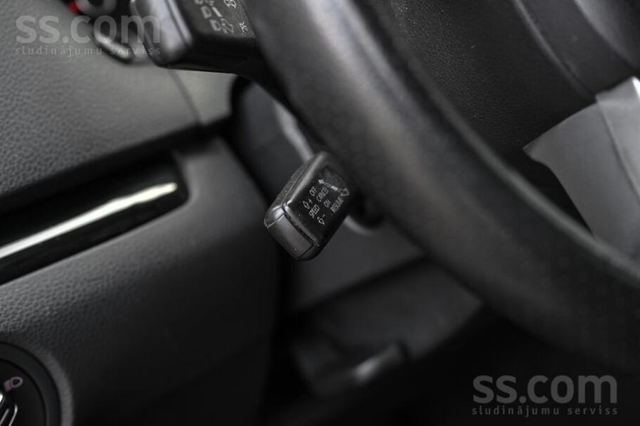 Brown SEAT Alhambra 2012 in Jelgava, with an engine capacity of 2.00 L and mileage of 240 thousand km for 8700 €, photo 29 on AUTOMOTO.COM.LV