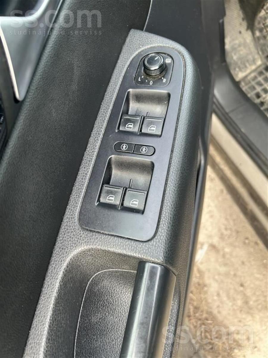 Brūns SEAT Alhambra 2017 Rīga, ar dzinēja tilpumu 2.00 L un nobraukumu 240 tūkst. km par 7800 €, foto 8 vietnē AUTOMOTO.COM.LV
