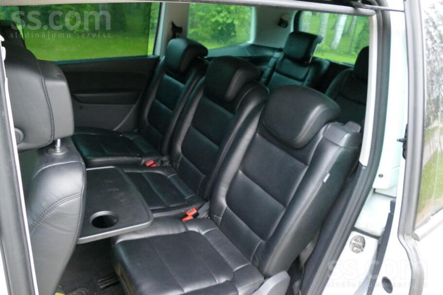 Brown SEAT Alhambra 2018 in Riga, with an engine capacity of 2.00 L and mileage of 0 thousand km for 4300 €, photo 7 on AUTOMOTO.COM.LV