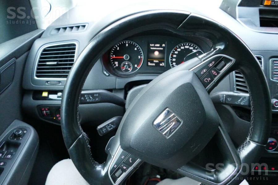 Brown SEAT Alhambra 2018 in Riga, with an engine capacity of 2.00 L and mileage of 0 thousand km for 4300 €, photo 12 on AUTOMOTO.COM.LV