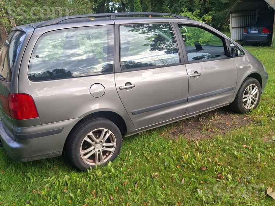 Brūns SEAT Alhambra 2006 Rīga, ar dzinēja tilpumu 2.00 L un nobraukumu 235 tūkst. km par 3000 €, foto 1 vietnē AUTOMOTO.COM.LV