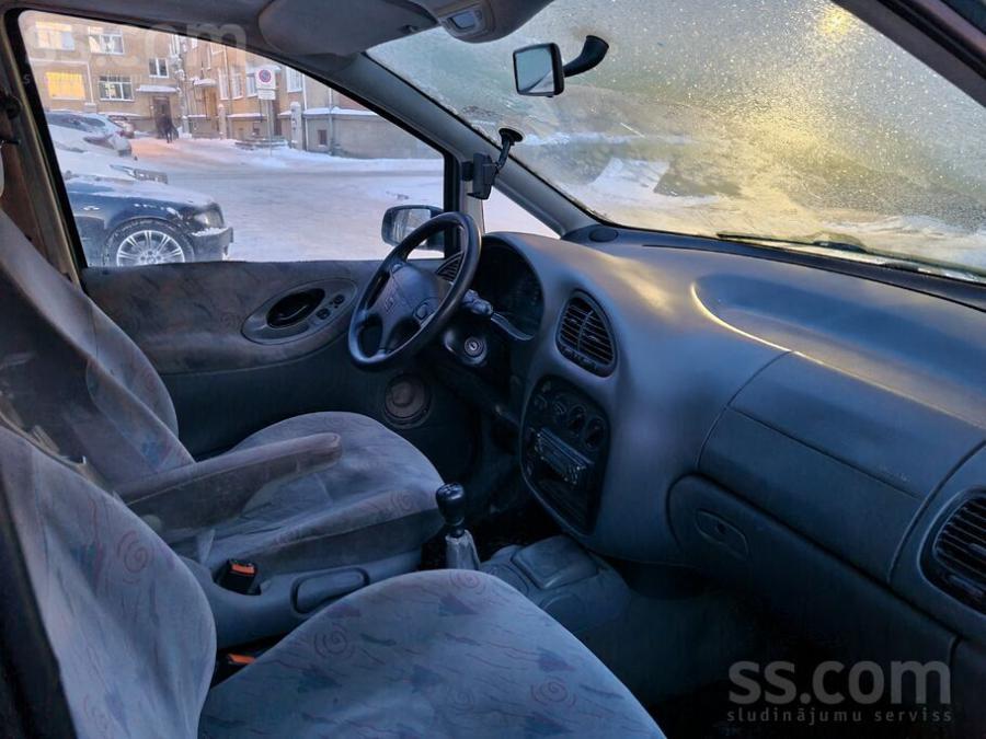 Green SEAT Alhambra 2000 in Daugavpils, with an engine capacity of 2.00 L and mileage of 360 thousand km for 1100 €, photo 4 on AUTOMOTO.COM.LV