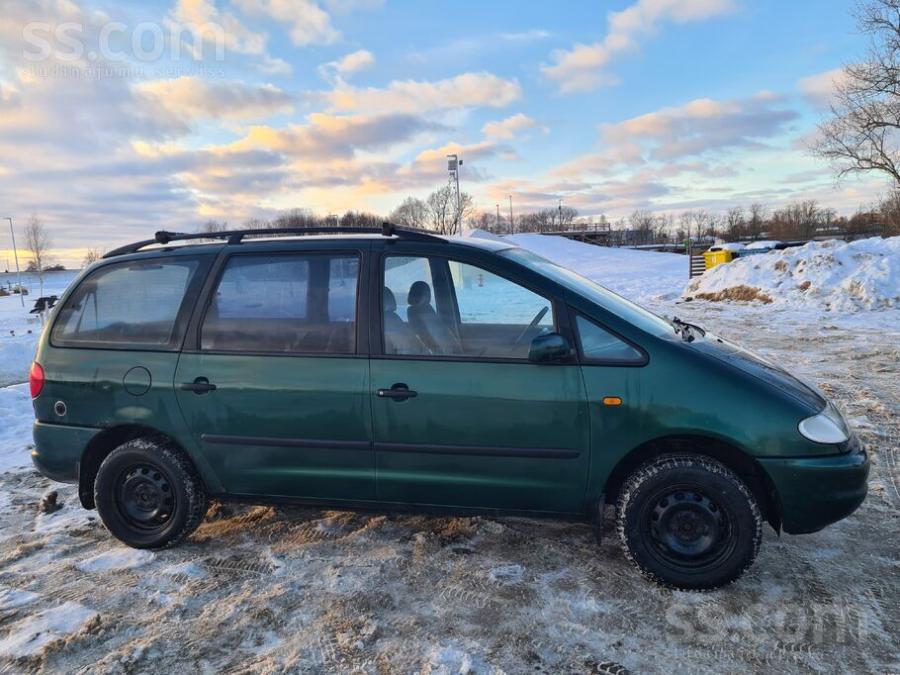 Green SEAT Alhambra 2000 in Daugavpils, with an engine capacity of 2.00 L and mileage of 340 thousand km for 790 €, photo 2 on AUTOMOTO.COM.LV