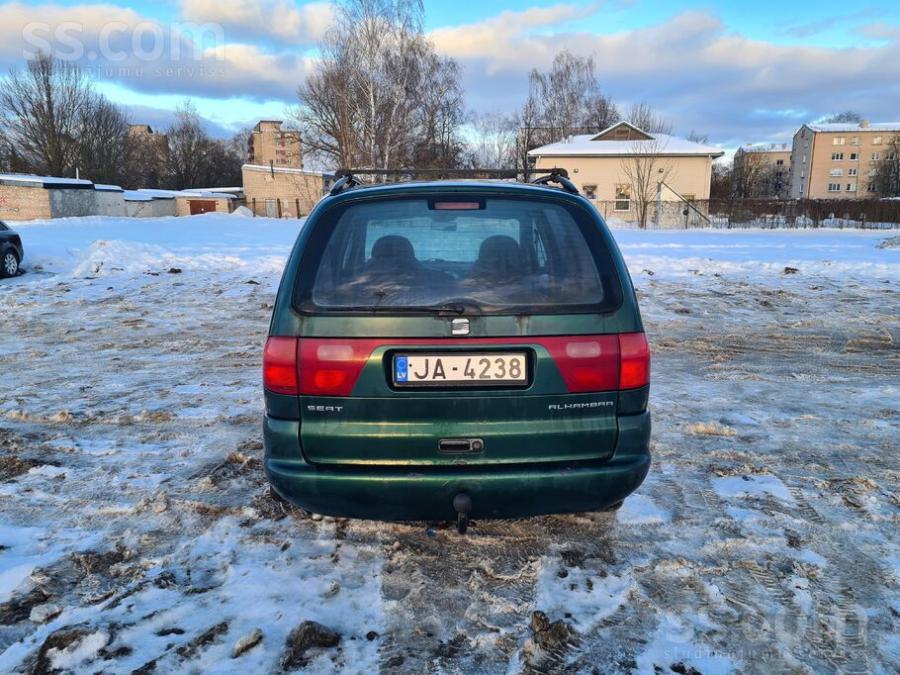 Green SEAT Alhambra 2000 in Daugavpils, with an engine capacity of 2.00 L and mileage of 340 thousand km for 790 €, photo 3 on AUTOMOTO.COM.LV