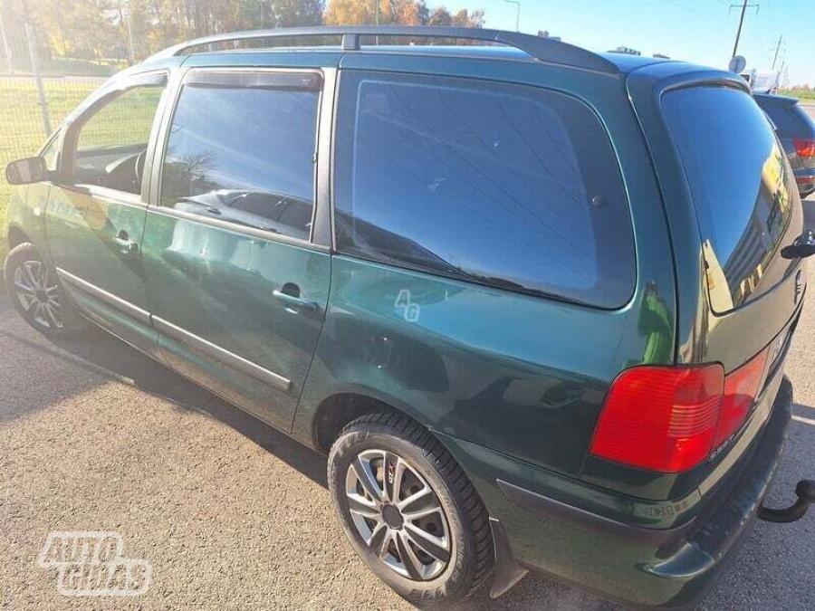Green SEAT Alhambra 2003 in Siauliai, with an engine capacity of 2.00 L and mileage of 300 thousand km for 1450 €, photo 1 on AUTOMOTO.COM.LV