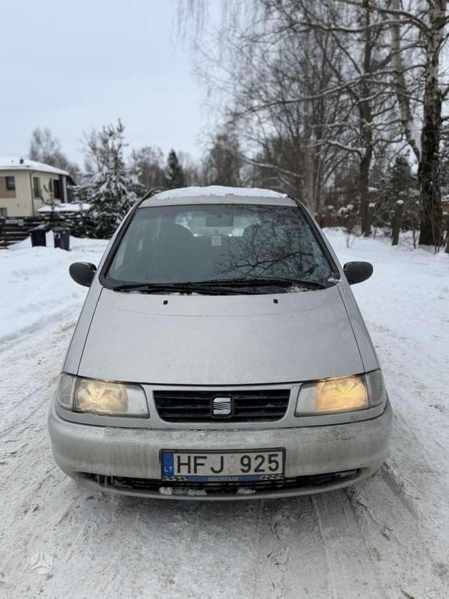 Grey SEAT Alhambra 1996 in Vilnius, with an engine capacity of 1.90 L and mileage of 459 thousand km for 650 €, photo 5 on AUTOMOTO.COM.LV