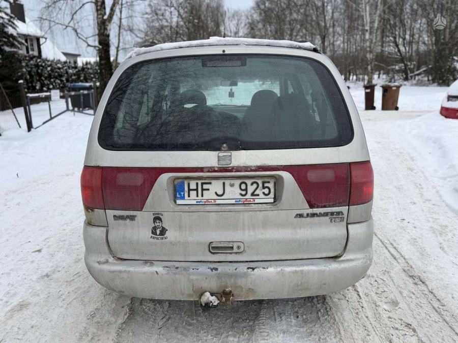 Grey SEAT Alhambra 1996 in Vilnius, with an engine capacity of 1.90 L and mileage of 459 thousand km for 650 €, photo 6 on AUTOMOTO.COM.LV