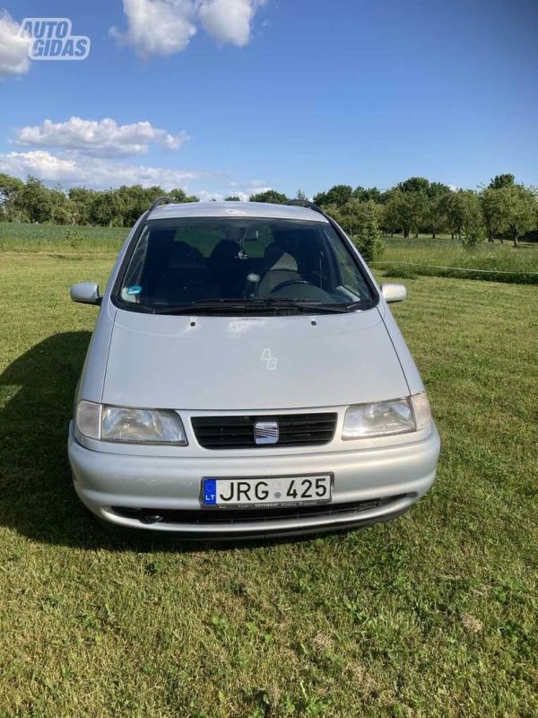 Pelēks SEAT Alhambra 1999 Marijampole, ar dzinēja tilpumu 1.90 L un nobraukumu 329 tūkst. km par 1050 €, foto 1 vietnē AUTOMOTO.COM.LV