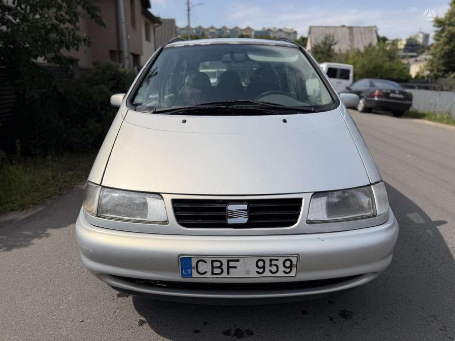 Pelēks SEAT Alhambra 1999 Kauņa, ar dzinēja tilpumu 1.90 L un nobraukumu 351 tūkst. km par 700 €, foto 4 vietnē AUTOMOTO.COM.LV
