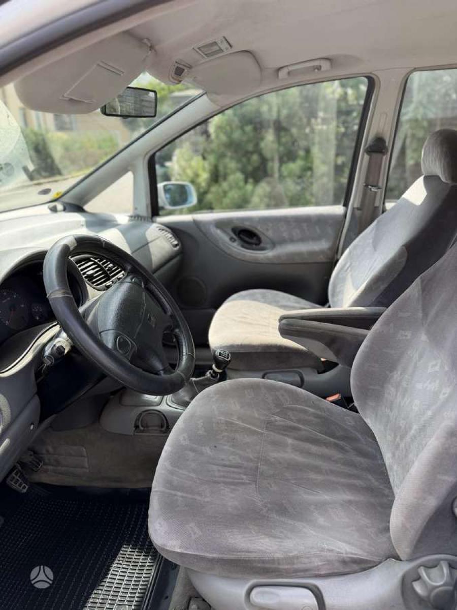 Pelēks SEAT Alhambra 1999 Kauņa, ar dzinēja tilpumu 1.90 L un nobraukumu 351 tūkst. km par 700 €, foto 19 vietnē AUTOMOTO.COM.LV