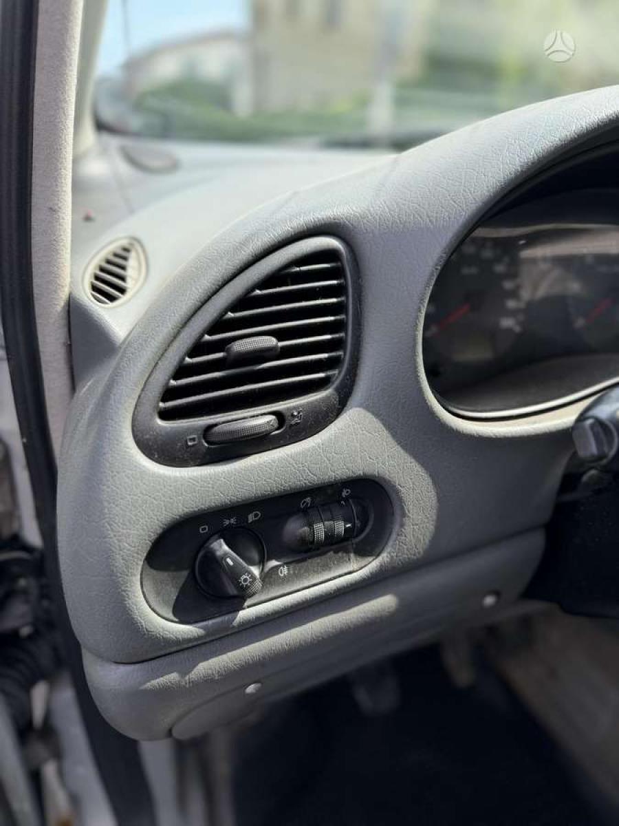 Pelēks SEAT Alhambra 1999 Kauņa, ar dzinēja tilpumu 1.90 L un nobraukumu 351 tūkst. km par 700 €, foto 20 vietnē AUTOMOTO.COM.LV