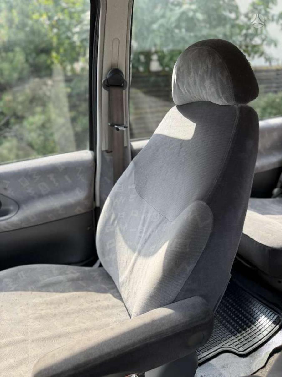 Pelēks SEAT Alhambra 1999 Kauņa, ar dzinēja tilpumu 1.90 L un nobraukumu 351 tūkst. km par 700 €, foto 22 vietnē AUTOMOTO.COM.LV
