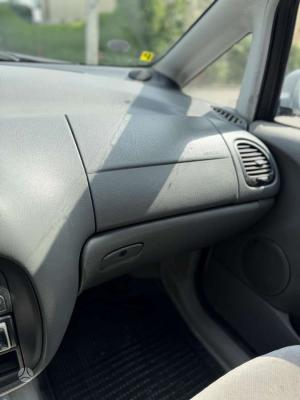 Pelēks SEAT Alhambra 1999 Kauņa, ar dzinēja tilpumu 1.90 L un nobraukumu 351 tūkst. km par 700 €, foto 26 vietnē AUTOMOTO.COM.LV