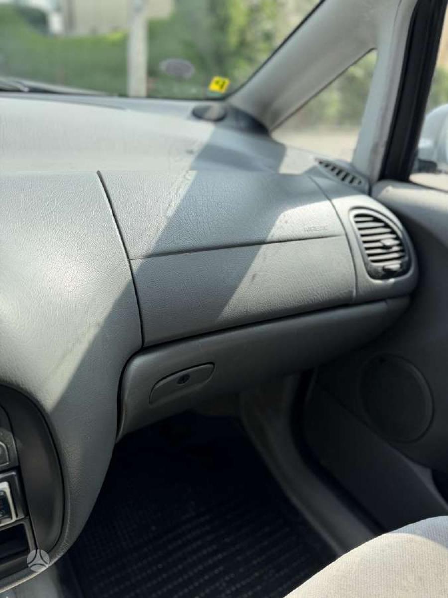 Pelēks SEAT Alhambra 1999 Kauņa, ar dzinēja tilpumu 1.90 L un nobraukumu 351 tūkst. km par 700 €, foto 26 vietnē AUTOMOTO.COM.LV