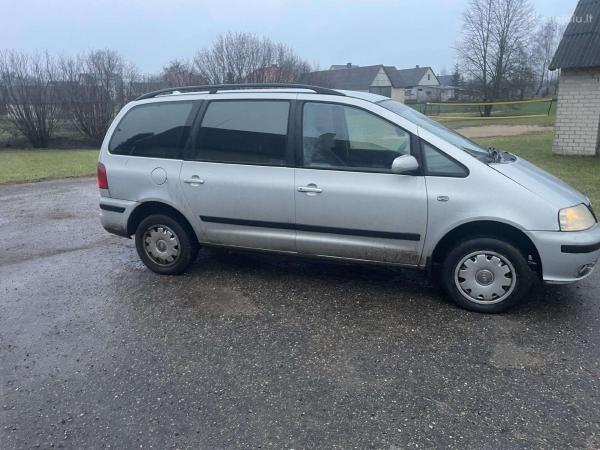 Grey SEAT Alhambra 2000 in Alytus, with an engine capacity of 1.90 L and mileage of 433 thousand km for 550 €, photo 2 on AUTOMOTO.COM.LV