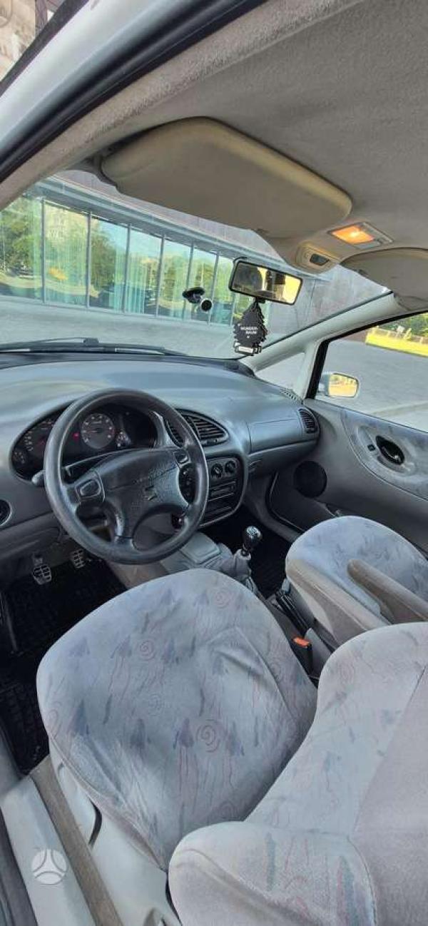 Pelēks SEAT Alhambra 2000 Šauļi, ar dzinēja tilpumu 2.00 L un nobraukumu 345 tūkst. km par 900 €, foto 3 vietnē AUTOMOTO.COM.LV