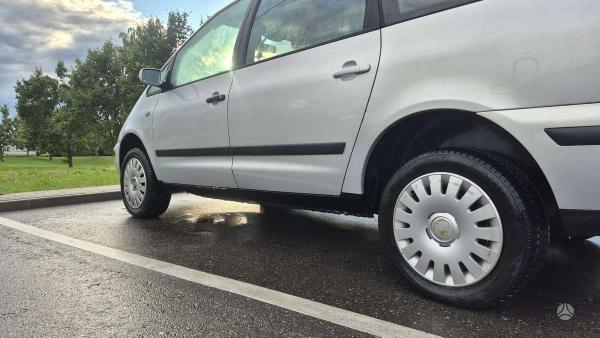 Pelēks SEAT Alhambra 2000 Kaišiadorys, ar dzinēja tilpumu 1.98 L un nobraukumu 292 tūkst. km par 1000 €, foto 5 vietnē AUTOMOTO.COM.LV
