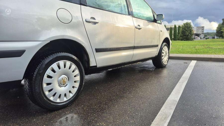 Pelēks SEAT Alhambra 2000 Kaišiadorys, ar dzinēja tilpumu 1.98 L un nobraukumu 292 tūkst. km par 1000 €, foto 7 vietnē AUTOMOTO.COM.LV