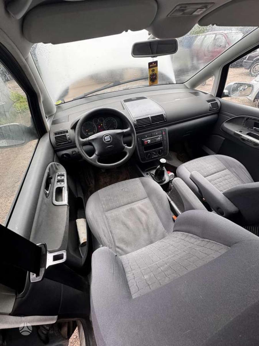 Pelēks SEAT Alhambra 2001 Vilkaviškis, ar dzinēja tilpumu 1.98 L un nobraukumu 333 tūkst. km par 850 €, foto 12 vietnē AUTOMOTO.COM.LV