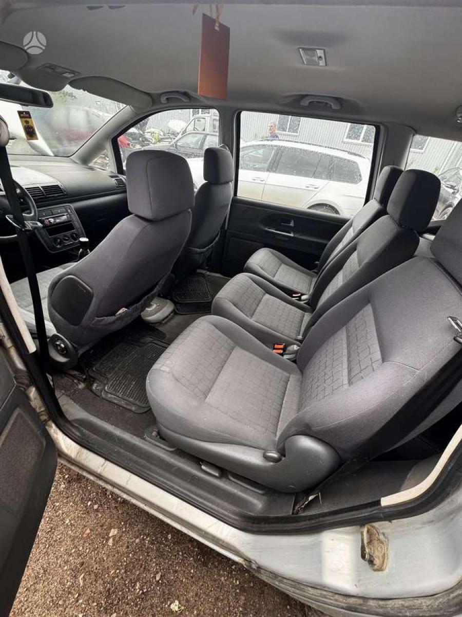 Pelēks SEAT Alhambra 2001 Vilkaviškis, ar dzinēja tilpumu 1.98 L un nobraukumu 333 tūkst. km par 850 €, foto 13 vietnē AUTOMOTO.COM.LV