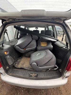 Pelēks SEAT Alhambra 2001 Vilkaviškis, ar dzinēja tilpumu 1.98 L un nobraukumu 333 tūkst. km par 850 €, foto 14 vietnē AUTOMOTO.COM.LV