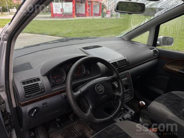 Pelēks SEAT Alhambra 2001 Dobele, ar dzinēja tilpumu 1.90 L un nobraukumu 360 tūkst. km par 1550 €, foto 6 vietnē AUTOMOTO.COM.LV