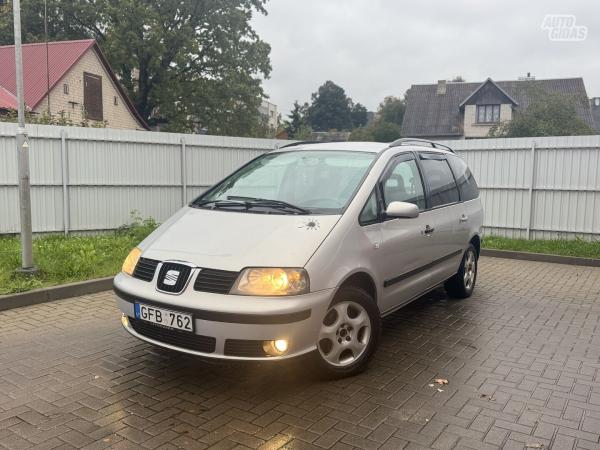 SEAT Alhambra 2001 in Vilnius on AUTOMOTO.COM.LV Grey SEAT Alhambra 2001 in Vilnius, with an engine capacity of 1.90 L and mileage of 0 thousand km for 2000 €, photo 3 on AUTOMOTO.COM.LV