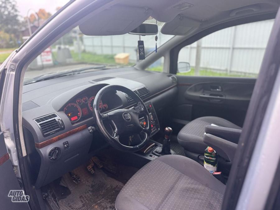 Pelēks SEAT Alhambra 2001 Viļņa, ar dzinēja tilpumu 1.90 L un nobraukumu 0 tūkst. km par 2000 €, foto 8 vietnē AUTOMOTO.COM.LV