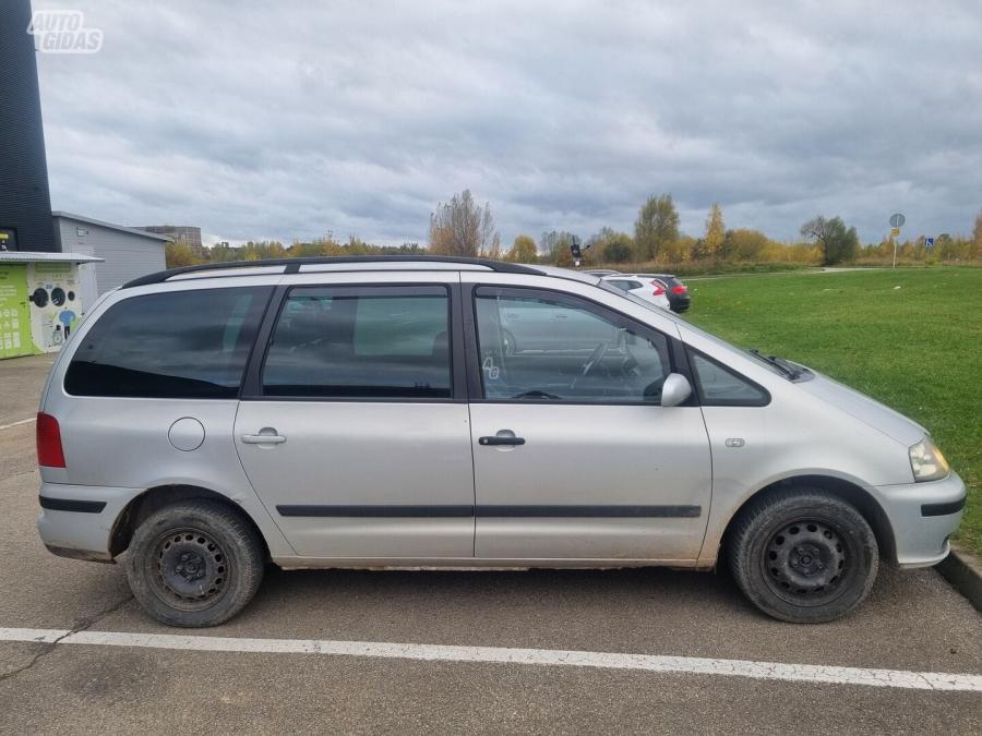 Grey SEAT Alhambra 2001 in Panevezys, with an engine capacity of 1.90 L and mileage of 331 thousand km for 1100 €, photo 3 on AUTOMOTO.COM.LV