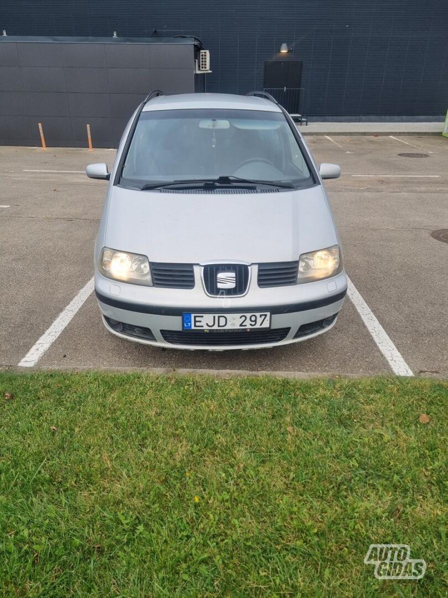 Grey SEAT Alhambra 2001 in Panevezys, with an engine capacity of 1.90 L and mileage of 331 thousand km for 1100 €, photo 4 on AUTOMOTO.COM.LV