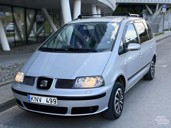 Grey SEAT Alhambra 2002 in Vilnius, with an engine capacity of 2.00 L and mileage of 385 thousand km for 980 €, photo 1 on AUTOMOTO.COM.LV