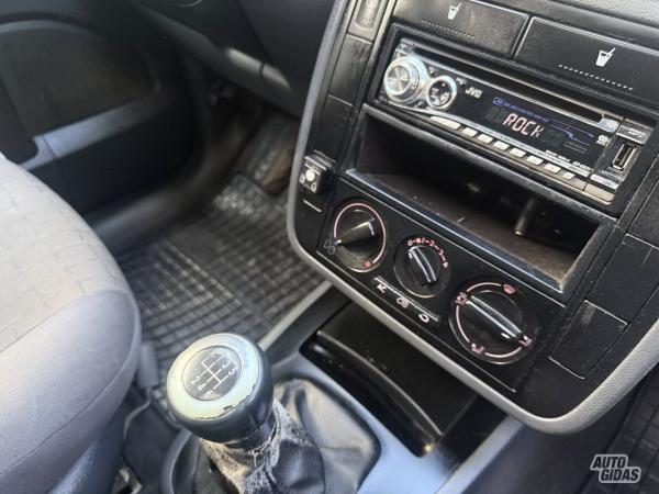 Grey SEAT Alhambra 2002 in Vilnius, with an engine capacity of 2.00 L and mileage of 385 thousand km for 980 €, photo 8 on AUTOMOTO.COM.LV