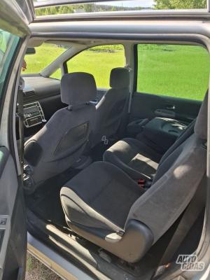 Pelēks SEAT Alhambra 2002 Viļņa, ar dzinēja tilpumu 1.90 L un nobraukumu 367 tūkst. km par 2000 €, foto 8 vietnē AUTOMOTO.COM.LV