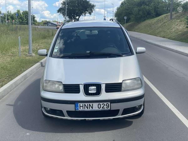 Pelēks SEAT Alhambra 2002 Molėtai, ar dzinēja tilpumu 1.90 L un nobraukumu 332 tūkst. km par 980 €, foto 3 vietnē AUTOMOTO.COM.LV