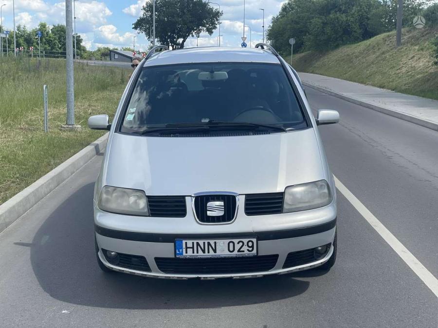 Pelēks SEAT Alhambra 2002 Molėtai, ar dzinēja tilpumu 1.90 L un nobraukumu 332 tūkst. km par 980 €, foto 4 vietnē AUTOMOTO.COM.LV