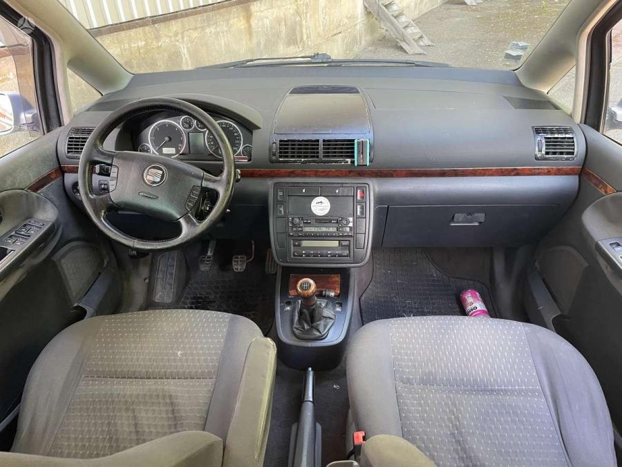 Pelēks SEAT Alhambra 2002 Molėtai, ar dzinēja tilpumu 1.90 L un nobraukumu 332 tūkst. km par 980 €, foto 14 vietnē AUTOMOTO.COM.LV