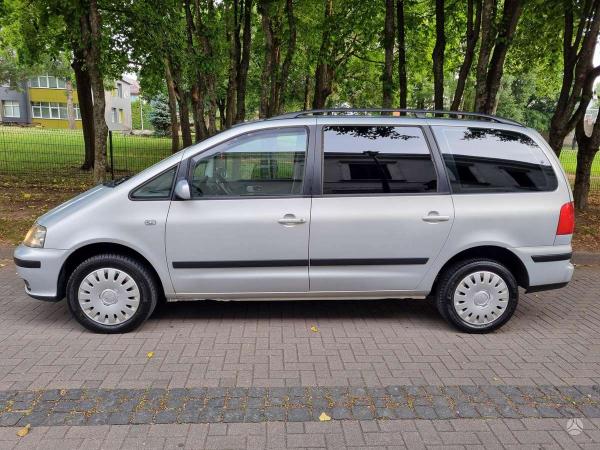 Pelēks SEAT Alhambra 2002 Jonava, ar dzinēja tilpumu 1.90 L un nobraukumu 282 tūkst. km par 1350 €, foto 3 vietnē AUTOMOTO.COM.LV