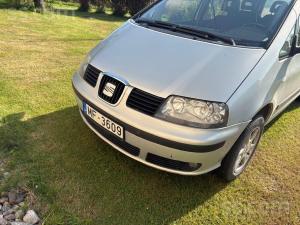Pelēks SEAT Alhambra 2003 Daugavpils, ar dzinēja tilpumu 1.90 L un nobraukumu 259 tūkst. km par 1500 €, foto  vietnē AUTOMOTO.COM.LV