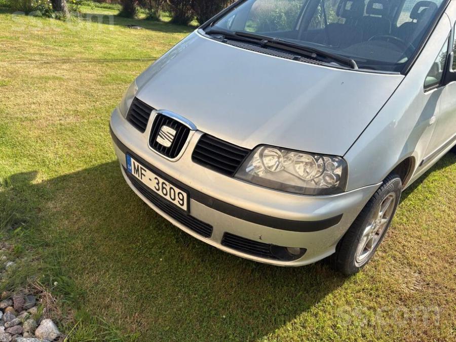 Pelēks SEAT Alhambra 2003 Daugavpils, ar dzinēja tilpumu 1.90 L un nobraukumu 259 tūkst. km par 1500 €, foto 1 vietnē AUTOMOTO.COM.LV