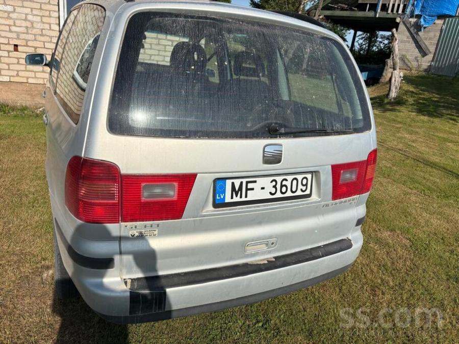 Pelēks SEAT Alhambra 2003 Daugavpils, ar dzinēja tilpumu 1.90 L un nobraukumu 259 tūkst. km par 1500 €, foto 4 vietnē AUTOMOTO.COM.LV