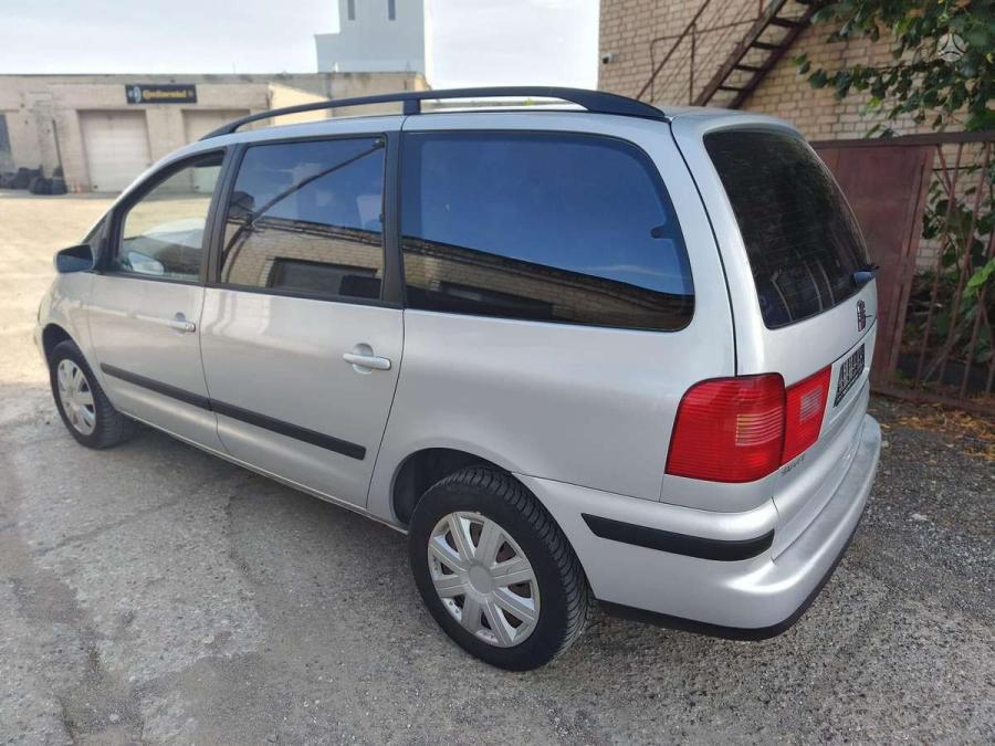 Grey SEAT Alhambra 2003 in Utena, with an engine capacity of 1.90 L and mileage of 290 thousand km for 2250 €, photo 6 on AUTOMOTO.COM.LV