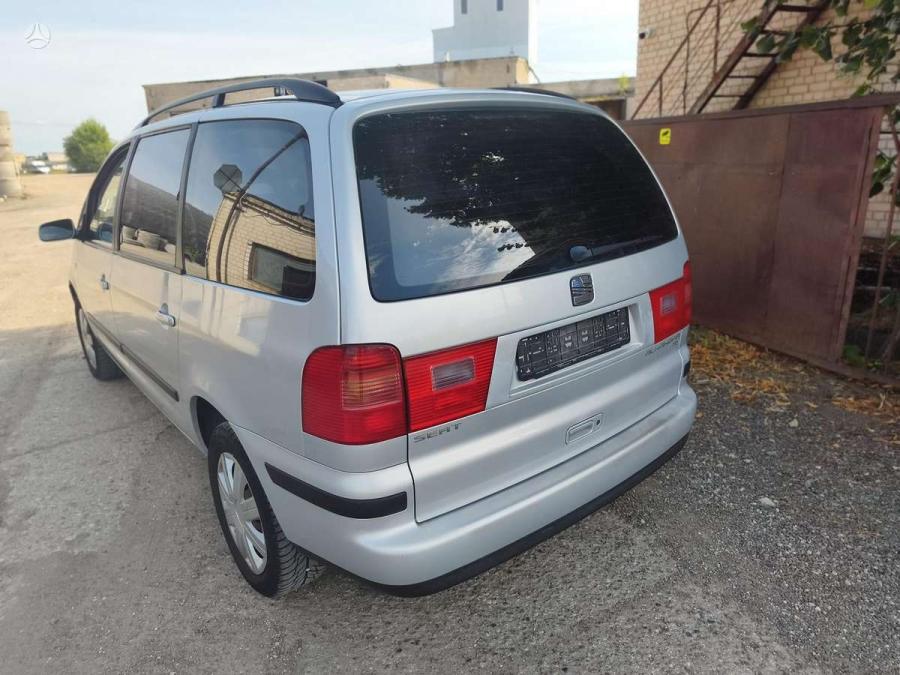 Grey SEAT Alhambra 2003 in Utena, with an engine capacity of 1.90 L and mileage of 290 thousand km for 2250 €, photo 8 on AUTOMOTO.COM.LV