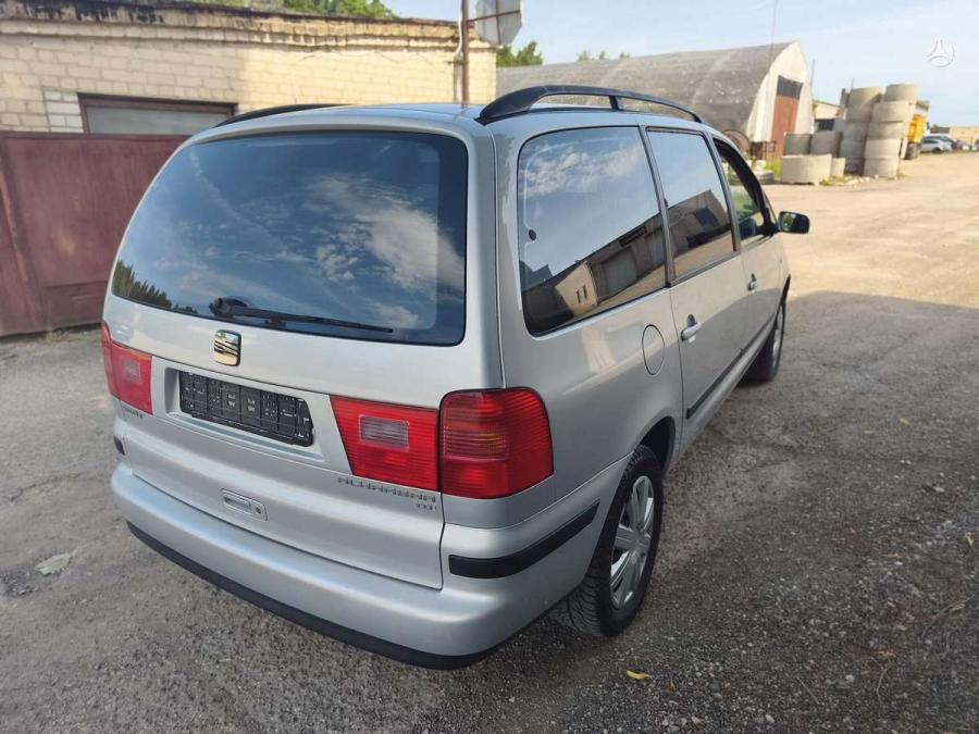 Grey SEAT Alhambra 2003 in Utena, with an engine capacity of 1.90 L and mileage of 290 thousand km for 2250 €, photo 10 on AUTOMOTO.COM.LV